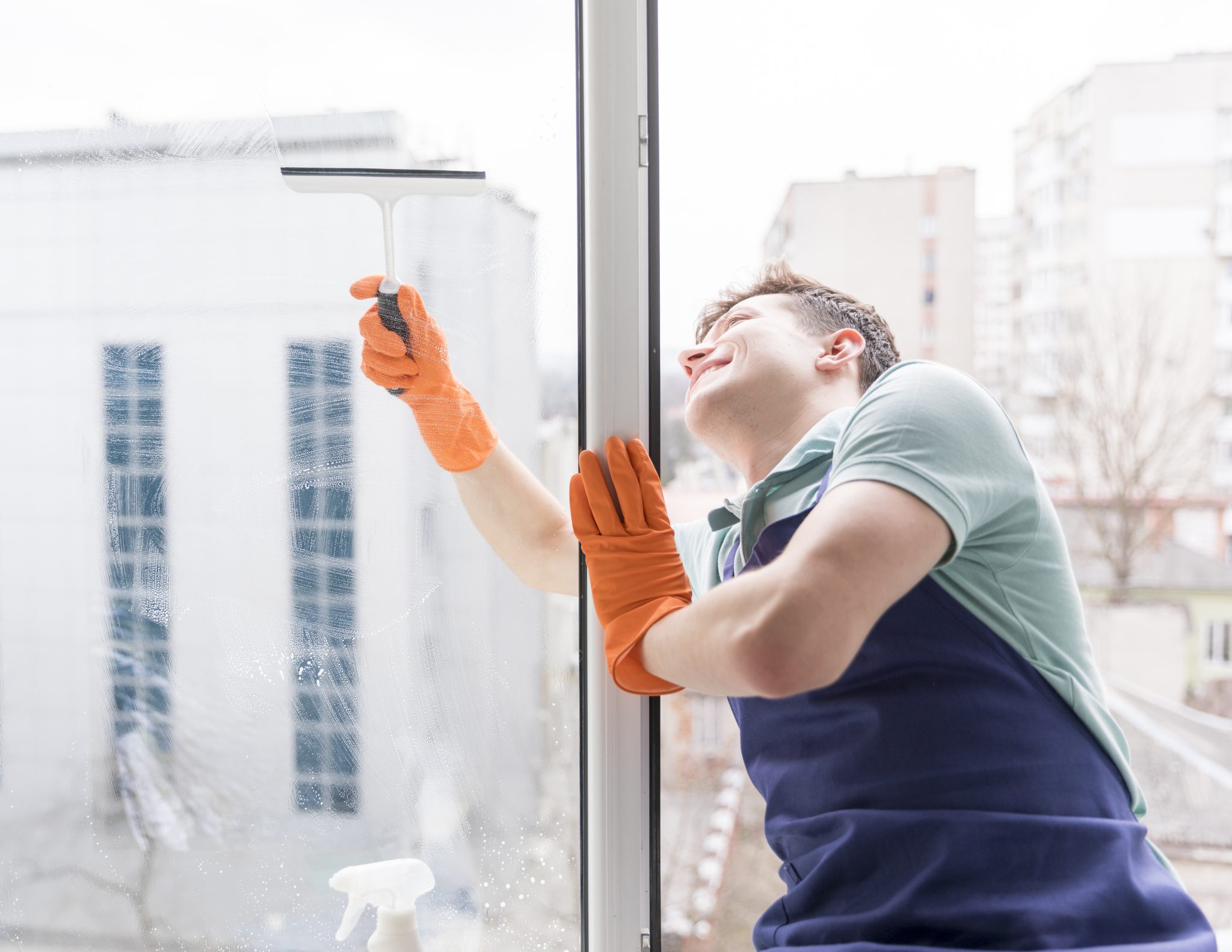 How to Clean Outside Windows You Can't Reach?
